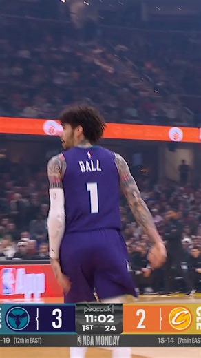 LaMelo Ball is on target early with 3 threes in 3 minutes 🎯 Download the Pilipinas Live app and register now FOR FREE! 📲 Google Play or App Store 👉 https://bit.ly/NBAPHxCignal #NBAPhilippines #NBAHighlights #NBAonPilipinasLive | NBA Philippines