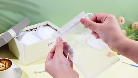 Roowest 12 Pcs Round Foldable Fan with Bag Polyester Colored Blank Sublimation Fans Portable Handheld Compact Fold up Flying Disc Fans for Summer Wedding Party Favor (White)