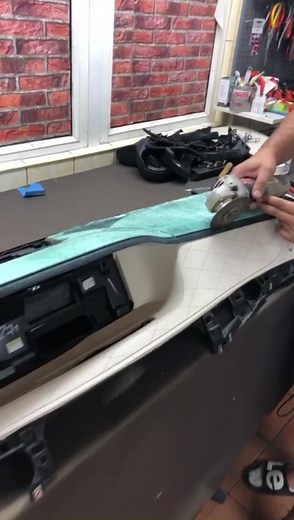 #tapiteriepersonalizata💫 #retapitare #bord #pielenaturala #bucurestiromania🇷🇴 #fi #foryou #5pasidebine #misiuneatiktok