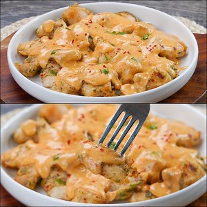Make this crispy and juicy chicken recipe with a rich cheesy sauce – perfect as an evening snack or a party starter! #CrispyChicken #ChickenSnacks #CheesySauce #ChickenStarter #EasyChickenRecipe #DeliciousSnacks | N'Oven Foods