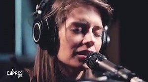 Špeciálny seriál Expres Live pre Ďuďa odštartovala Sima Martausová s nádhernou verziou piesne HEXu - SRDCE. Emotívne, krásne a zimomriavkové. ❤️❤️❤️ | Radio Expres