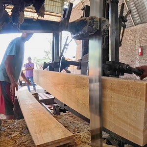 2.6K views · 49 reactions | close up splitting wood | Putirana Woodworker | Facebook