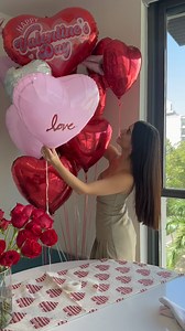 381K views · 10K reactions | The best way to add glitter and personalize your balloons! I love this idea for Valentines or Galentines decor! First step is adding a liquid glue or you could also use a glue stick. Second step is adding the glitter and BOOM it looks amazing❤️ these little details help elevate any decor!!✨ - - - #balloondecor #balloongarland #ballooondecor #diy #diybirthday #valentinesday #galentines #galentinesparty | Racafetti | Facebook