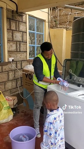 How to Properly Wash Baby Clothes Using a Washing Machine