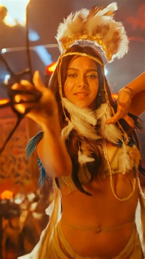 SOLARA on Instagram: "🌞✨ SOLARA — UNA FECHA QUE QUEDÓ MARCADA ✨🌞 Lo que se vivió en esta edición fue inmenso. Una de esas fechas que no se explican… se sienten en el cuerpo y quedan en el alma. Desde que el sol comenzó a descender, algo se activó. La montaña respondió, el río acompañó en silencio y la energía de la gente terminó de encender el ritual. Este After Movie captura apenas un fragmento de lo que pasó: 🔥 la música vibrando en cada rincón, 🔥 miradas conect