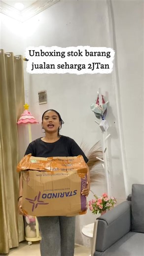 Desna Sitompul on Instagram: "Akhirnya bisa stok yang banyak juga jualan matcha ku #jualan #perempuan #matcha #matchalatte #matchalover"