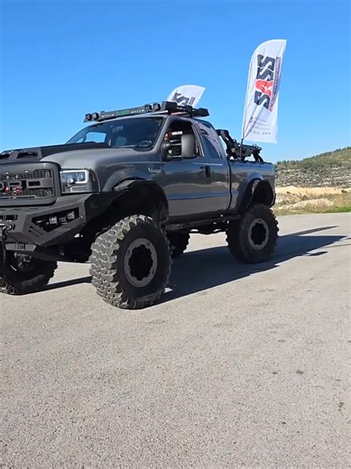 Experience the Crab Walk: Custom 4x4 Moves Sideways!