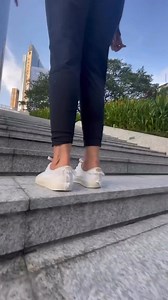 Hind foot and heel pain may be caused by various conditions related to your feet and ankle. It is also your body’s way to tell you that there is something wrong with your biomechanics that may lead to improper tearing of your joints and muscles. Thrive’s medical grade customized orthotics are specially made to control ineffective and inefficient movement of the foot and heel. Avoiding injuries, increased function, and reduced pressure points are some of the benefits that you are guaranteed to fe