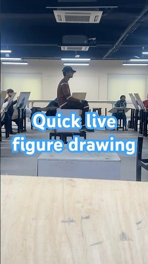 Lines in motion, figures alive — sketching with my students in pure creative flow ✏️✨