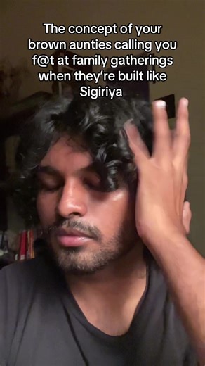 Enjoying Food at Sri Lankan Gatherings