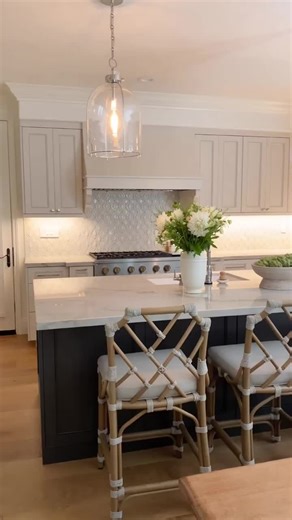 1.1K views | This kitchen is the perfect balance of traditional and coastal looks. Mixing and matching different textures, patterns, and colors is a fantastic way to showcase your personality while keeping a sophisticated look. : @ls.design_studio #TileBar #interiordesign #kitchendesign #tiles #flooring #homedecor #kitchendesign #renovation #decor #tileinspiration | TileBar | Facebook