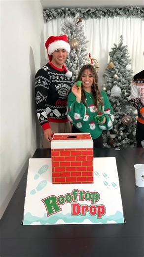 Smiles Family Gameplay on Instagram: "Christmas Mini Game Relay Race! Boys vs Girls"