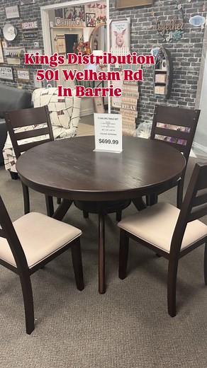 By special request… you asked, and we delivered! 🙌 That’s right — round tables are back at Kings Distribution! Check out this gorgeous 48” round table that comes complete with 4 matching chairs in a beautiful finish — and if you prefer, you can even get the chairs in black vinyl! All of this for just $699.99 🇨🇦🔥 Come into Kings Distribution and see it in person — these won’t last long! 📍501 Welham Rd, Barrie 🕚 Open 11–5 Saturday | 11–4 Sunday #KingsDistribution #CanadianMade #DiningSet #Fu