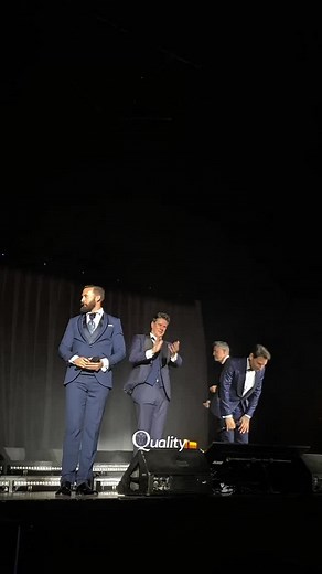 10K views · 2.4K reactions | Gracias @ildivo por esta noche maravillosa ❤️✨ PD: Nosotros también los amamos 凉 | Quality Center | Facebook