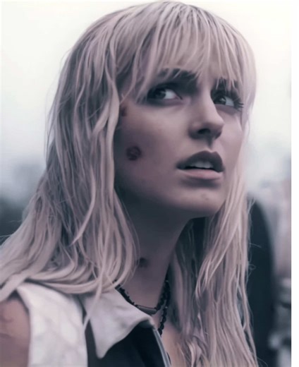 maysilee donner does not belong to you #maysileedonner #maysileedonneredit #sunriseonthereaping #thehungergames #katnisseverdeenedit the hunger games catching fire mockingjay haymitch abernathy lenore dove district 12 sunrise on the reaping merliee donner madge undersee