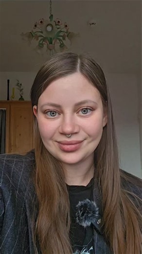 If you’re an architecture or interior design student — @coohom is for you ✨️ Here’s how I use it for my student projects (and for client concepts too): 1️⃣ Perfect composition: Start by picking your camera angle — wide shot, close-up, or top-down. Coohom’s camera tools make it super easy to frame your space like a real photographer. 2️⃣ Lighting = mood: Choose between daylight, cozy indoor light, or evening glow — or control the sun manually. You’ll see every shadow update in real time, so no gu