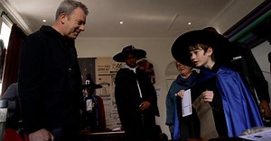 Social intelligence at the College of Magic | 60 Minutes