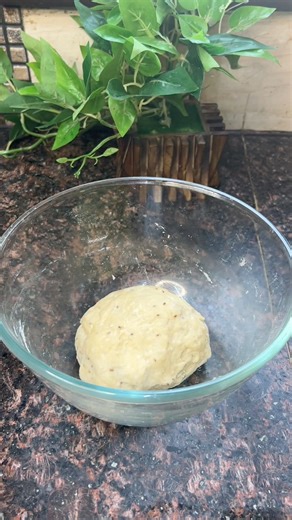 Crunchy on the outside, bursting with flavor on the inside – my homemade samosas are a labor of love! 🥟✨ From the fragrant spices to the perfectly golden crust, each bite is a culinary adventure. Whether paired with a tangy chutney or enjoyed solo, these savory delights are guaranteed to tantalize your taste buds. Who's ready to dive into a world of deliciousness? #SamosaLove #HomemadeGoodness #FoodieAdventures #instagramreels #reelsinsta #reelsinstagram #trendingnow #trendingfoodreels #trendin