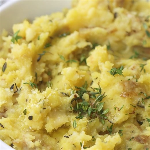 19 shares | Recipe---> https://www.foxandbriar.com/parsnip-mashed-potatoes/ Parsnip Mashed Potatoes are an easy and rustic side dish perfect for cozy winter dinners. Sweet and nutty parsnips meet golden potatoes in this accidentally vegan recipe! | Fox and Briar | Facebook