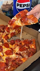 Gather thy friends ‘round the Round Table to enjoy The Royal Feast 🍕 | Round Table Pizza