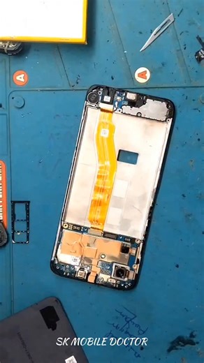 sk mobile doctor on Instagram: "Realme C53 Folder #mobile #mobilerepair #repair #followers"
