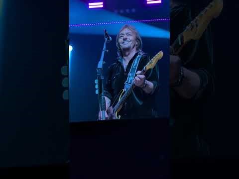 The wonderful Chris Norman band at the O2 16th October 2025 🥳😍🎸🎤🤩🥰
