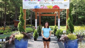 38K views · 919 reactions | Container gardening doesn't have to end when the weather cools down! Jenny from Creekside Nursery, Inc. has an idea on how you can still add color to your fave pots in autumn! | Proven Winners | Facebook