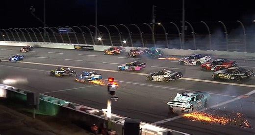 Big wreck strikes as racing resumes after weather delay