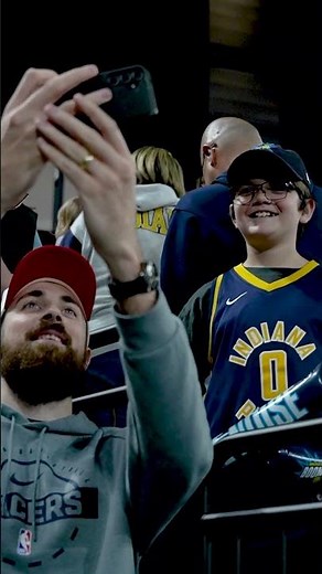 Jay Huff and Johnny Furphy Took Photos & Signed Autographs for Fans After Noblesville Boom Game 💙