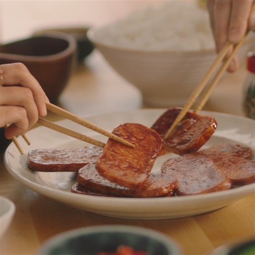 27K views · 217 reactions | It’s time to learn one of the SPAM® brand's signature dishes – the musubi! | SPAM | Facebook