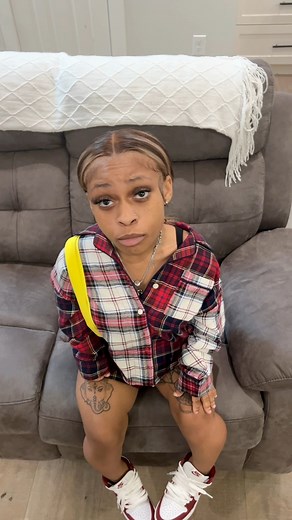 763K views · 7K reactions | Why you DON’T let Bae use your phone ‍♂️ #Relationship #relationshipgoals #viralreels | Kreative Comedy | Facebook