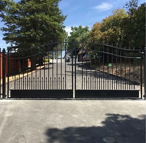 [Hot Item] Customautomatic Electric Swing Gate for Driveway.