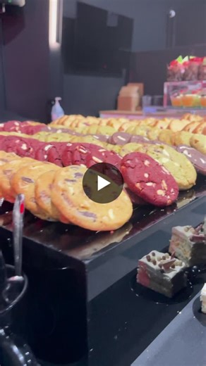 ✨ Private Reception – 150 Guests ✨ Execution of private receptions for approximately 150 guests, featuring a buffet service and a refined pastry presentation. Strong attention is given to product… | Yanis Chelouah