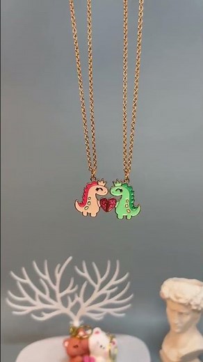 New design locket for best friend