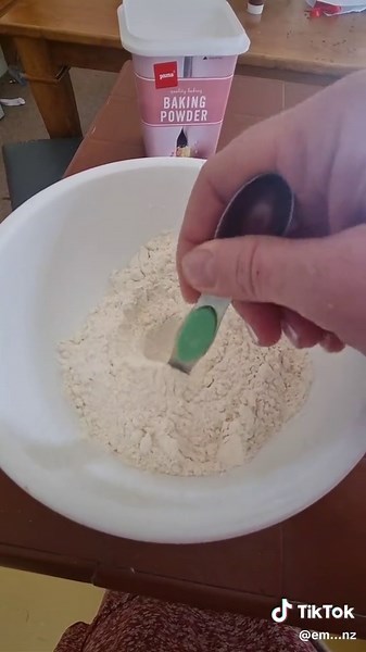 Baking Powder to Flour Ratio: Ultimate Guide for Self Raising Flour