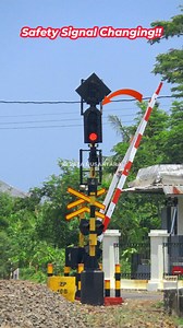 Safety first!! Indonesian railway signal system #railway #railroad | Kereta Nusantara