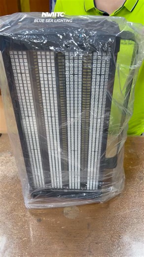 Bluesealighting-Owen on Instagram: "LED Strobe Light ,Do you like it ? #strobe #strobes #strobelights #strobelight #strobelighting #stagelight #stagelights #djlights #djlighting #partylights #partylighting #discolighting #concertlighting #bluesealighting"