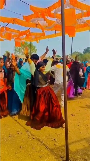 VIRAL TIMLI DAMLI 😎//#dance #trendingtimli #aadiwasitimli #shorts