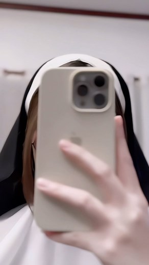 Eve Fari on Instagram: "🧟‍♂️"