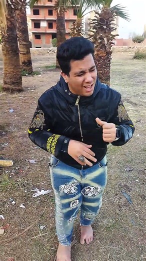 الطفل المسكين والطفل المستفز 😭💔