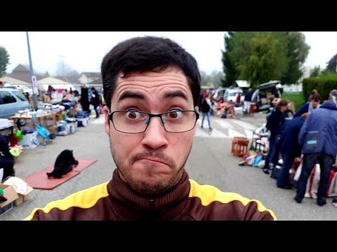 UN FOU FURlEUX AU VIDE GRENIER
