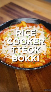 Tteokbokki in a rice cooker is actually the best method for Korean Rice Cakes :)) Ingredients: • 1 small onion, thinly sliced • 3 sheets fish cake, cut into triangles • 1 lb Korean rice cakes (tteok) • 2 cups dashi broth Sauce Base: • 3 tbsp gochujang • 1 tbsp Korean chili flakes (gochugaru) • 1 tbsp soy sauce • 2 cloves garlic, minced • 1 tbsp sugar Optional Garnish: • Shredded mozzarella cheese • Chopped scallions Instructions: 1. Thinly slice the onion and cut the fish cakes into small triang