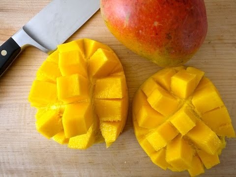 Quick Tip Recipe: How to Cut a Mango - Weelicious