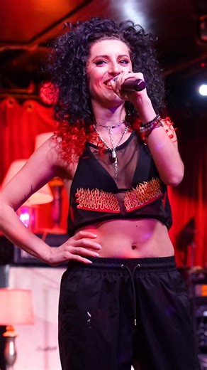 17K views · 140 reactions | She invites me on stage to play Milkshake | DØVYDÅS | Facebook