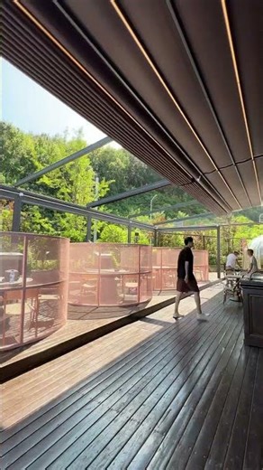 Outdoor restaurant sunshade options, LED retractable roof, large area coverage
