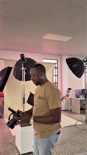 Behind the scenes of Global Edge Team Headshots photoshoot🤍 #shutterstudios592 #guyanesetiktok🇬🇾 #globaledge