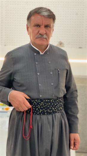 _aso_ahmadiyan on Instagram‎: "مرادخانی یقه بسته @khayati_ahmadiyan #مهاباد #سابلاغ #اکسپلور #پیرانشهر #کوردستان #شنو #شامات #شارویران #سقز #سردشت #کرمانشاه #بوکان #زیبا #لاکچری #هنرمندان#جلوبرگی_کردي #پارچه #سنندج"‎