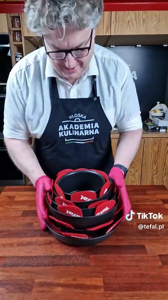 Duszone żeberka z fasolą w pomidorach