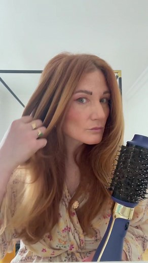 I had wanted to try a blow dry brush forever and was torn between getting the Revlon one and the Hot Tools (both were in front of me at @winners), so I turned to @Amazon to read reviews and I ultimately settled on the @Hot Tools Pro version. I have been using it happily for months and it has honestly revolutionized my hair drying. Anyway last week my sister offered me her Revlon brush and I accepted because Gigi and I often need the Hot Tools one at the same time. I thought it might be fun to do