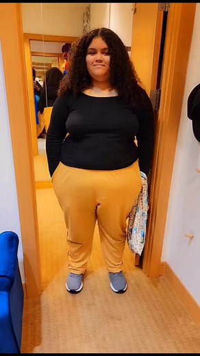 40K views · 897 reactions | She so lay back & shy...she came alive with the right dress #prom2023 #prom2024 #promlook #juicybodygoddess Walk ins are available 7 days a week. We dress & style with no cost. This is what we love to do. BUT for prom or formal dresses you must set up a 1 on 1 consultation. You can go to link in bio ❤️ | Summer Lucille | Facebook